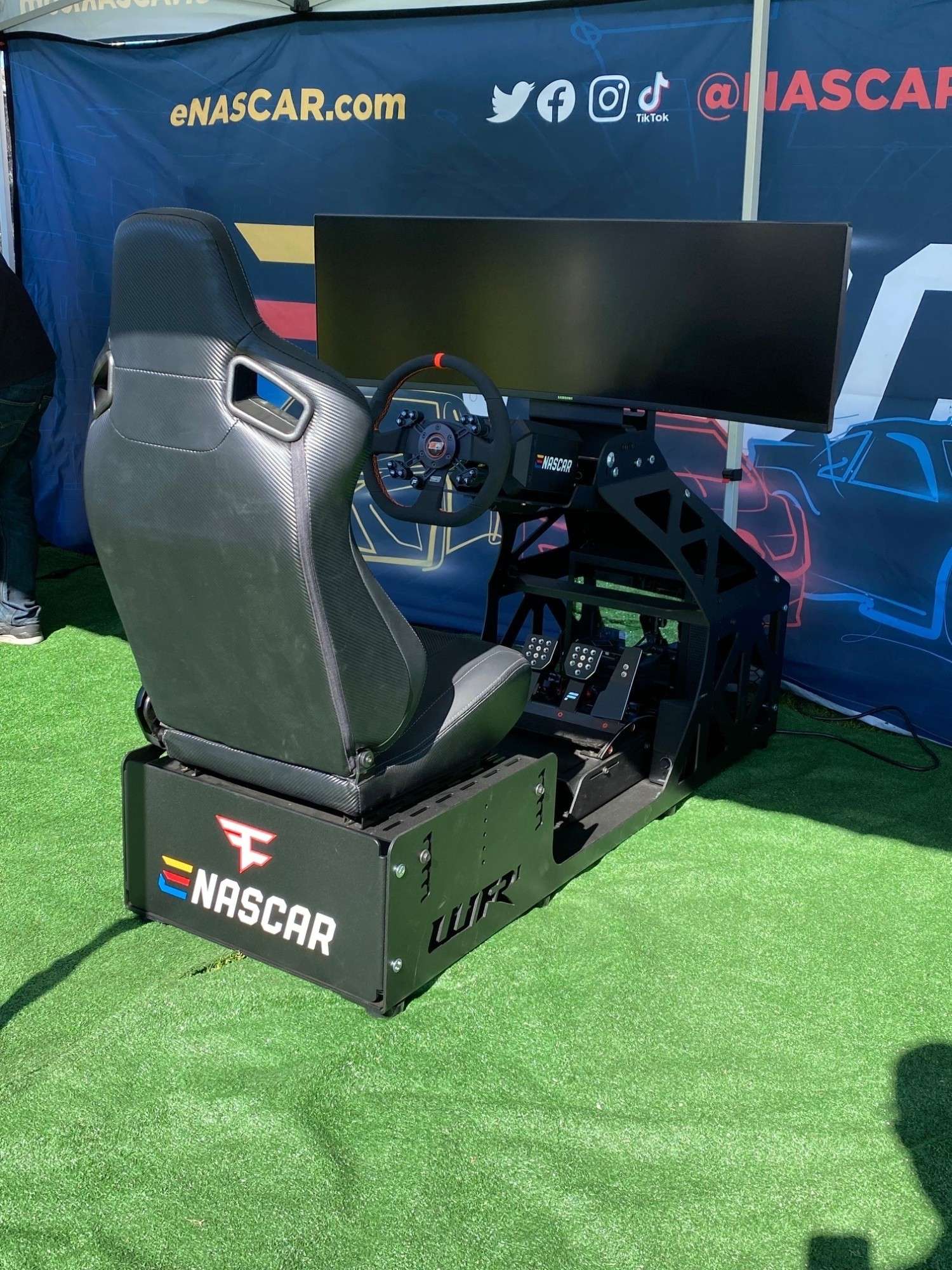 WR1 Sim Chassis | Nascar Coliseum